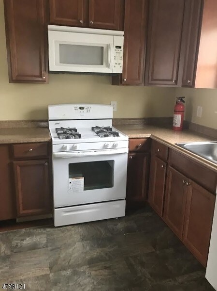 22 Lyon Pl, Elizabeth, NJ 07202 - Room for Rent in Elizabeth, NJ ...