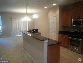 Pepper Ridge of Wildewood Apartments under $2,500 - California, MD - 2 ...