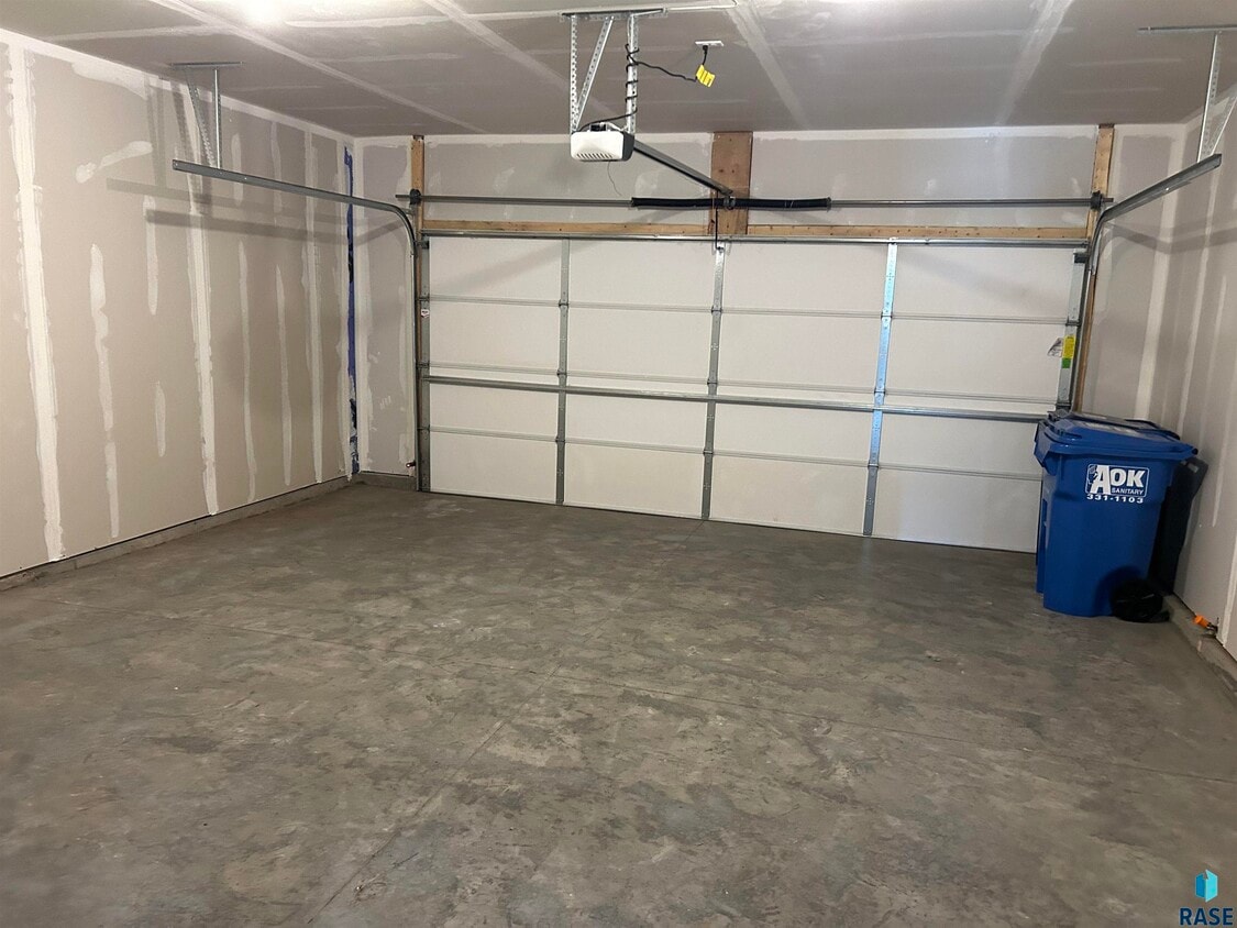 8144 E Tencate Pl, Sioux Falls, SD 57110 - Townhome Rentals in Sioux ...