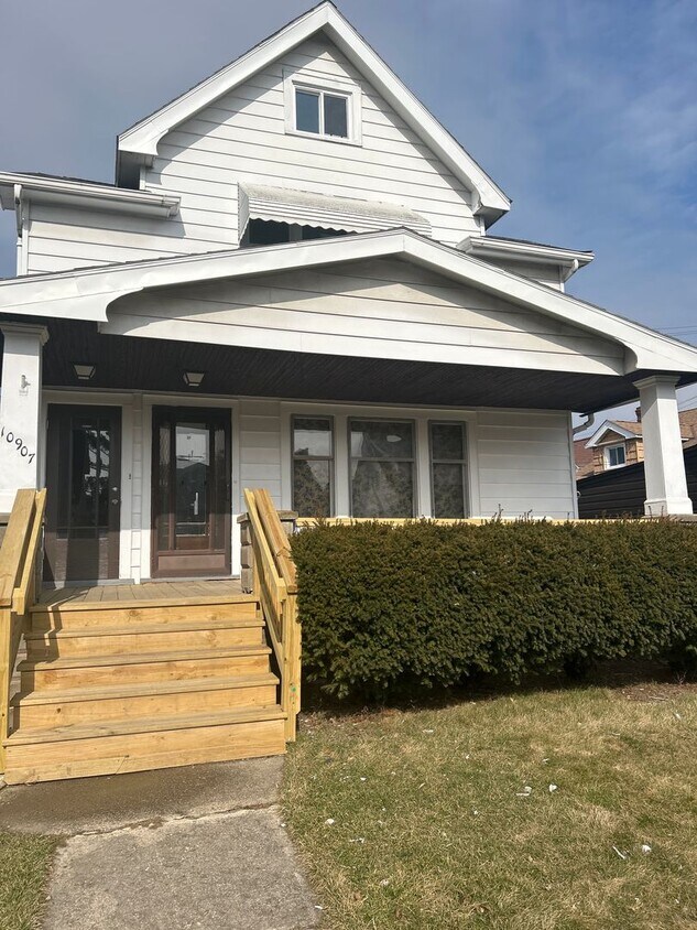 10907 Plymouth Ave Garfield Heights, OH 44125 - Alquileres en Garfield ...