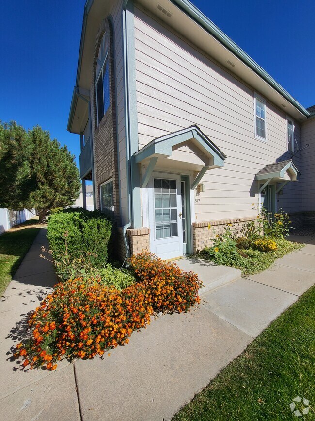 Pinnacle at Bone Ranch Condominiums Apartments for Rent with Hardwood ...