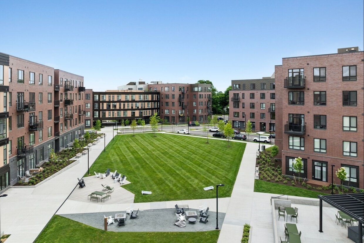 Ashlar Park - 100 Whitwell St Quincy, MA 02169 | Apartments.com