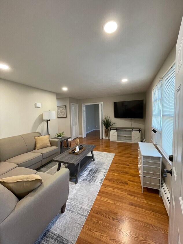 7 Arthur St Unit 7, West Warwick, RI 02893 - 7 Arthur St West Warwick ...