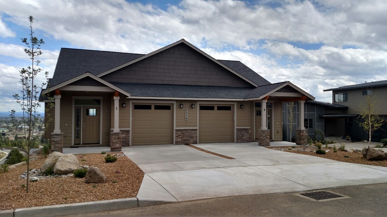 2556 NW Awbrey Point Cir Unit 2, Bend, OR 97703 - 2556 NW Awbrey Point ...