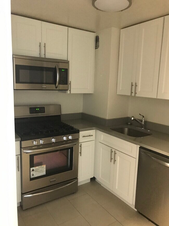 Yorkshire Towers Apartments - New York, NY | Apartments.com