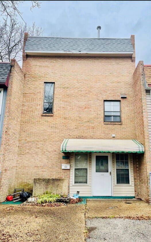 1220 Underwood Ave, Norfolk, VA 23513 - Townhome Rentals in Norfolk VA ...