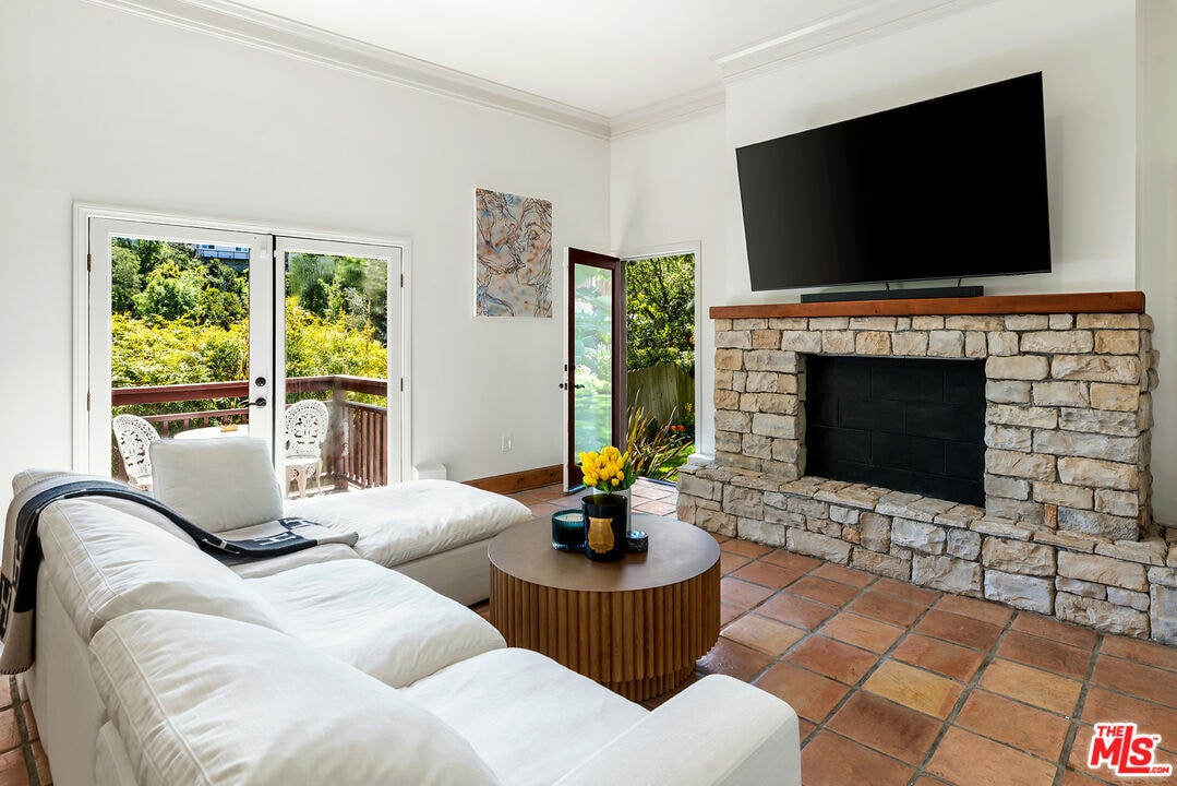 2251 Sunset Heights Dr, Los Angeles, CA 90046 - Casa en renta en Los ...