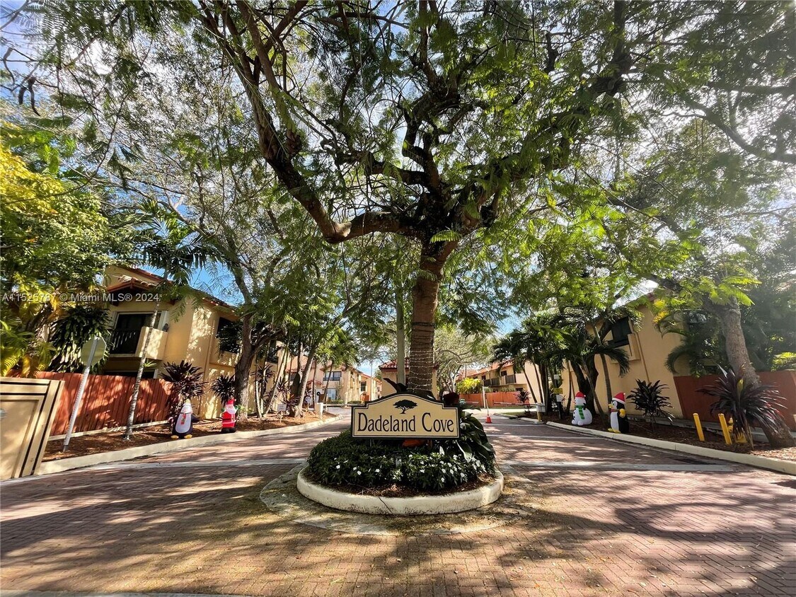 7804 SW 102nd Ln, Miami, FL 33156 - Townhome Rentals in Miami FL ...