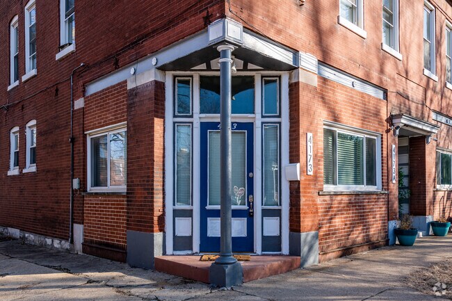 Russell Place Basement Apartments for Rent - Saint Louis, MO - 2 ...