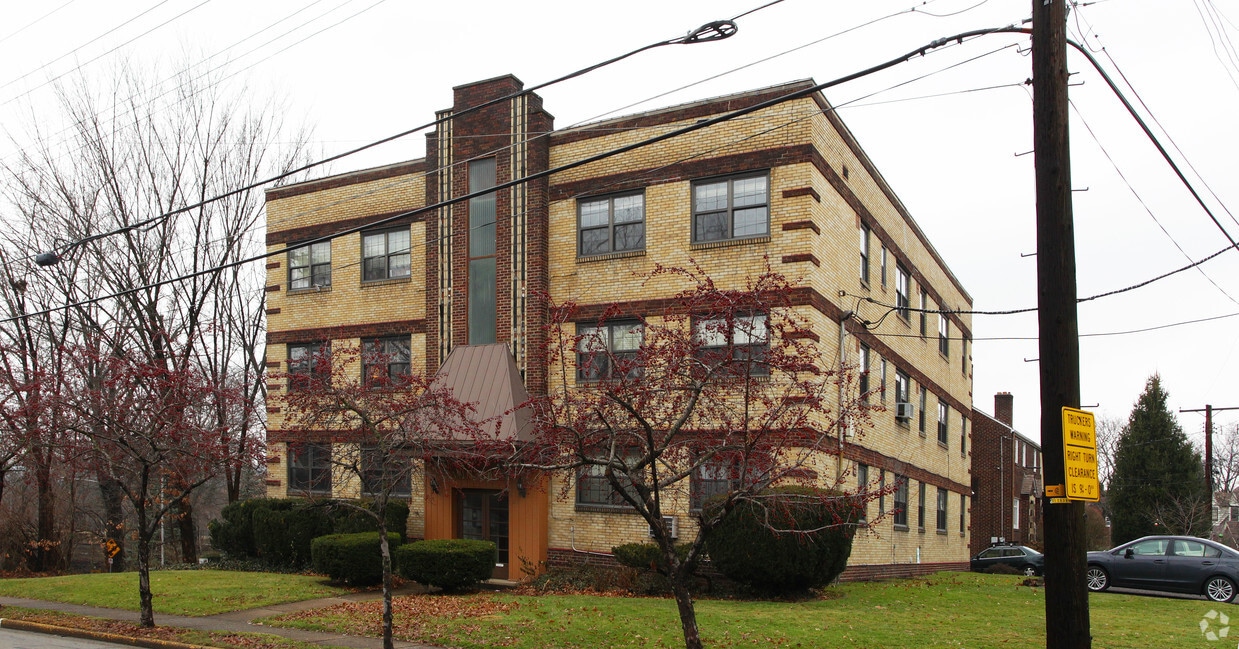 Ann Drea Apartments - 201 E Swissvale Ave Pittsburgh, PA 15218 ...