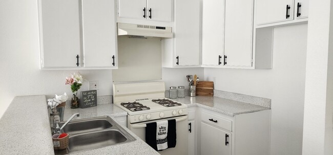 Town Center Terrace - Apartments in Paramount, CA | Apartments.com