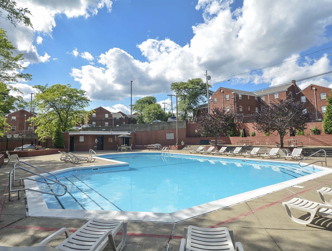 The Alden - 5492 Youngridge Dr Pittsburgh, PA 15236 | Apartments.com