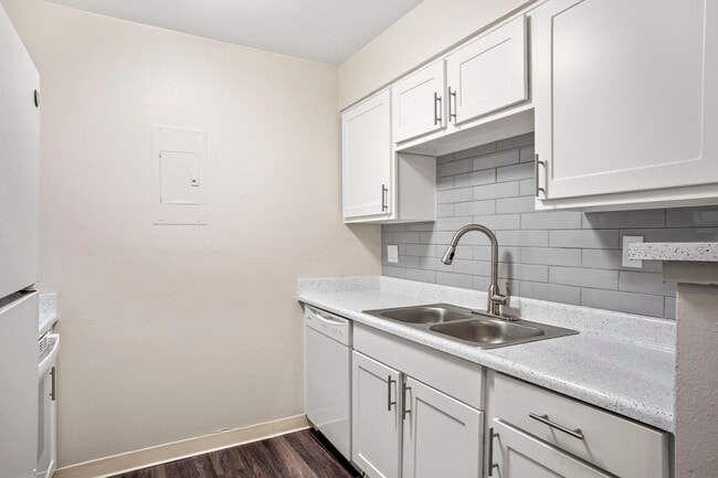Hilltop View Apartments - Apartments in Denver, CO | Apartments.com