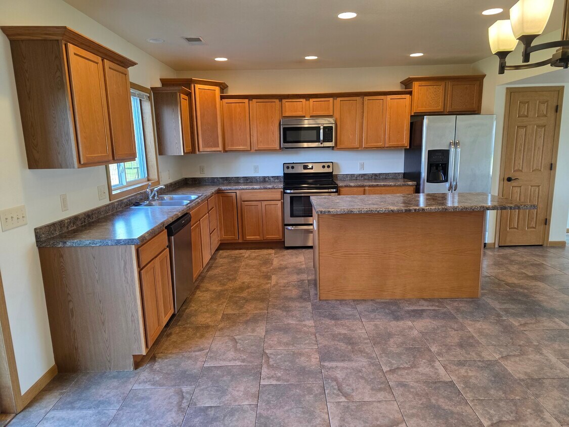 2996 Icecap Rd, Sparta, WI 54656 - Townhome Rentals in Sparta WI ...