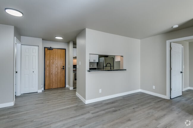 The Edge Community - 100 W. Walnut St. - Apartments in Green Bay, WI ...