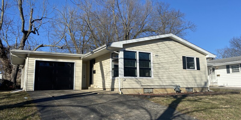 81 Glenview Dr, Decatur, IL 62521 - House Rental in Decatur, IL ...