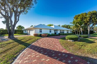 Place Au Soliel Apartments for Rent with a Walk-In Closet - Delray ...