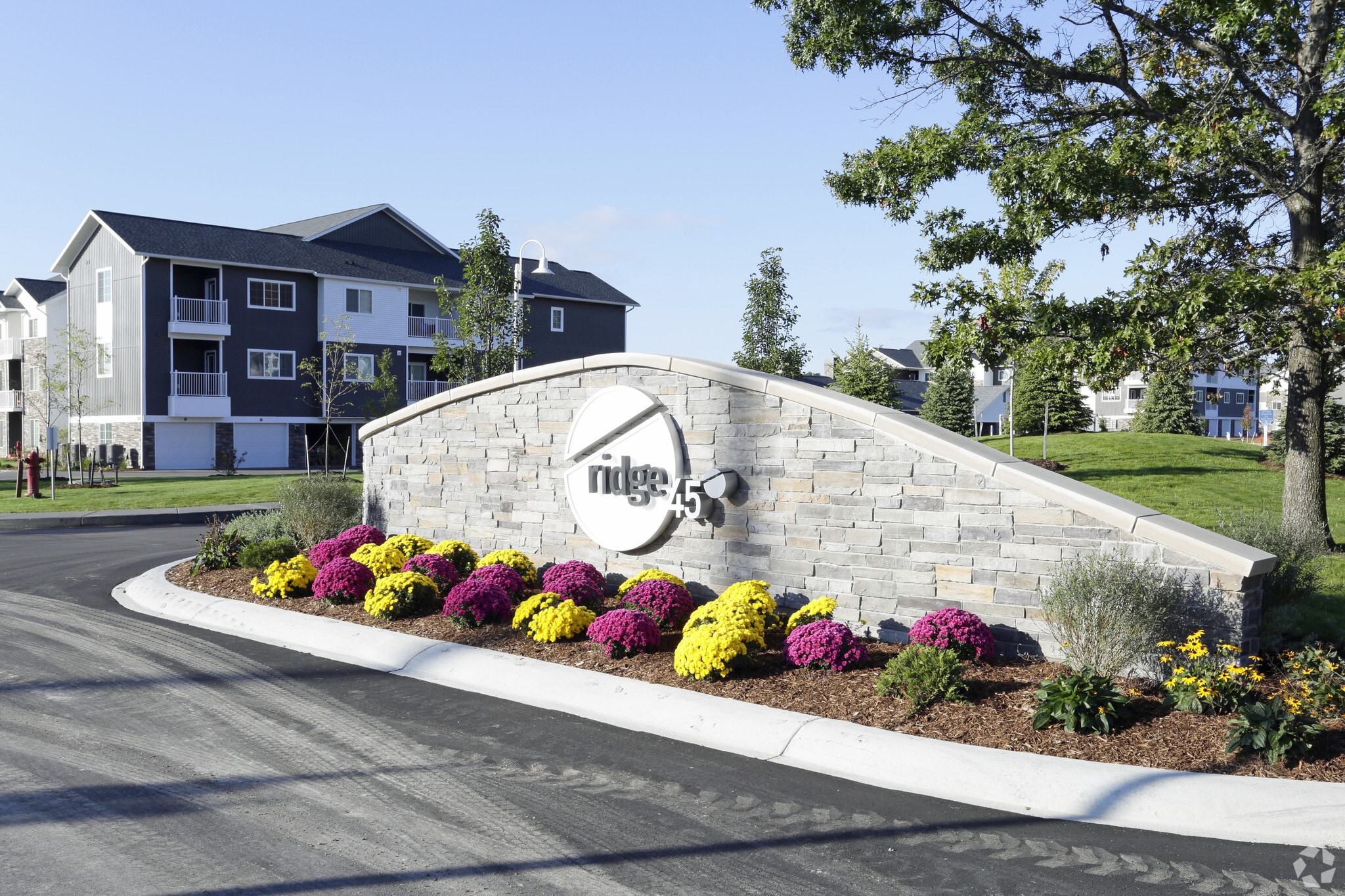 Ridge45 Apartments - 1555 Ridge Blvd Traverse City, MI 49686 ...