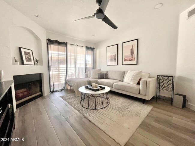 3235 E Camelback Rd Unit 208, Phoenix, AZ 85018 - Room for Rent in ...