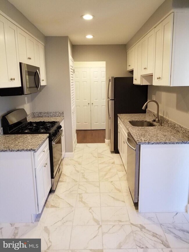 5255 W Running Brook Rd Unit 303, Columbia, MD 21044 - Room for Rent in ...