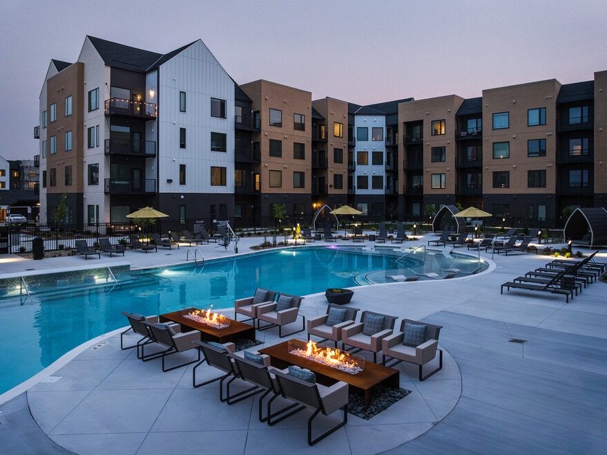 Apartments for Rent with a Living Room in Westwood Hills KS