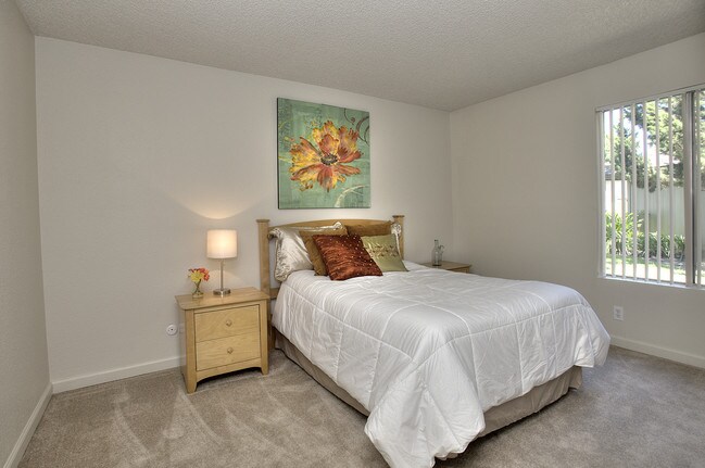Oakwood Apartments Apartments - Stockton, CA | Apartments.com