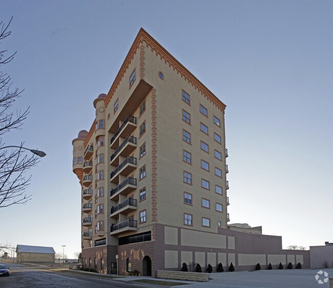 Virginia Towers Apartments - Kenosha, WI | Apartments.com