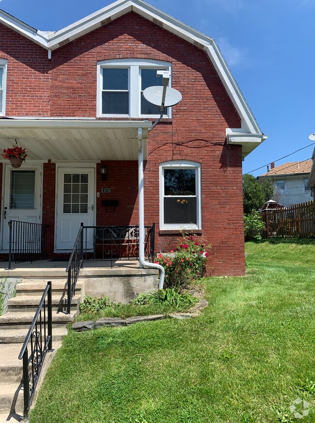 107 Main St, New Holland, PA 17557 - House Rental in New Holland, PA ...