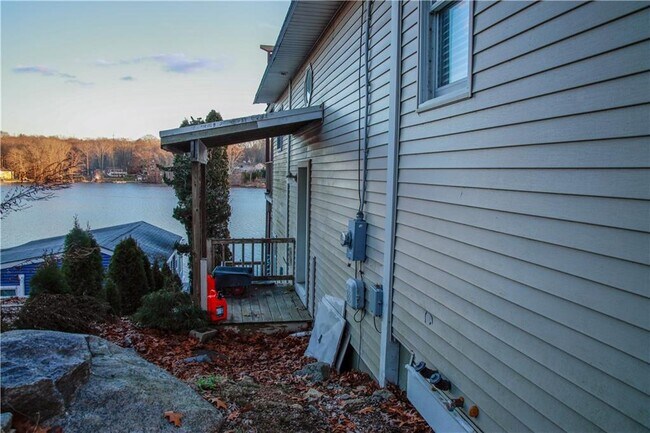 46 W Shore Dr, Exeter, RI 02822 - House Rental in Exeter, RI ...