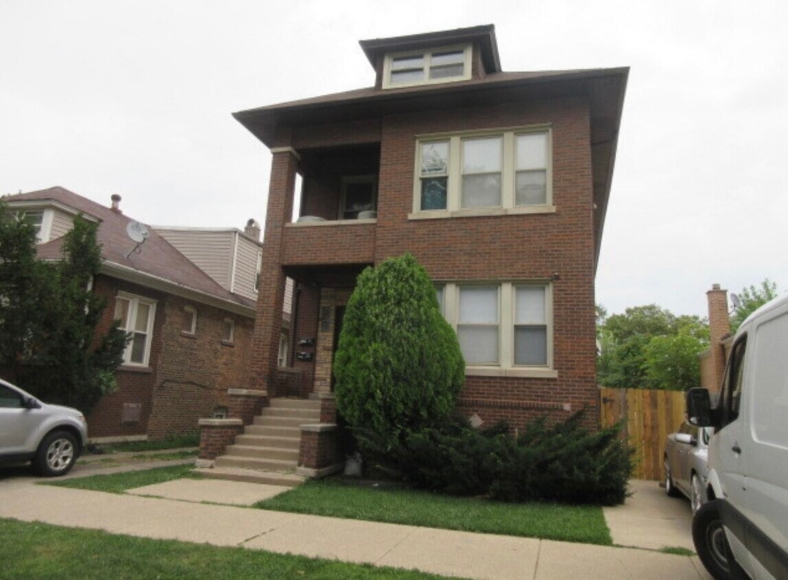 8213 S Muskegon Ave Unit 2, Chicago, IL 60617 - Condo for Rent in ...