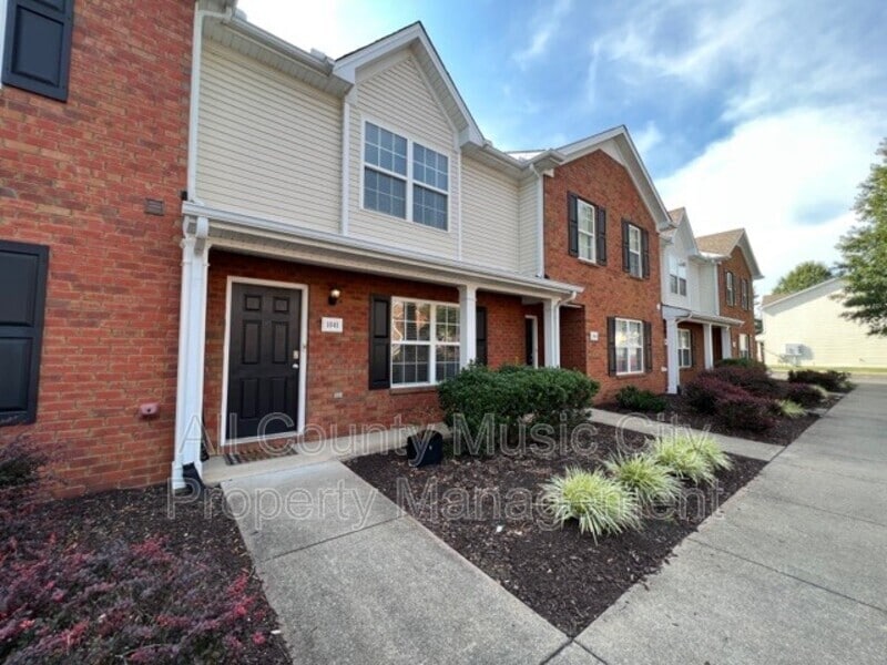 1041 Wolves Den Pl, Murfreesboro, TN 37128 - Townhome Rentals in ...