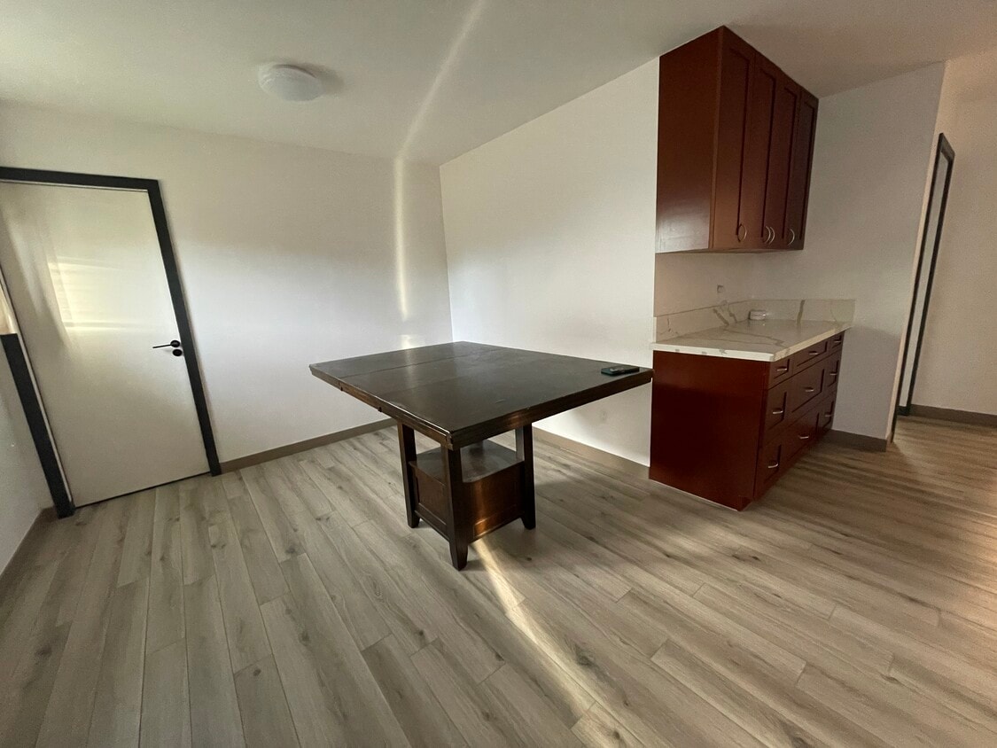 2584 Pauoa Rd, Honolulu, HI 96813 - Townhome Rentals in Honolulu HI ...