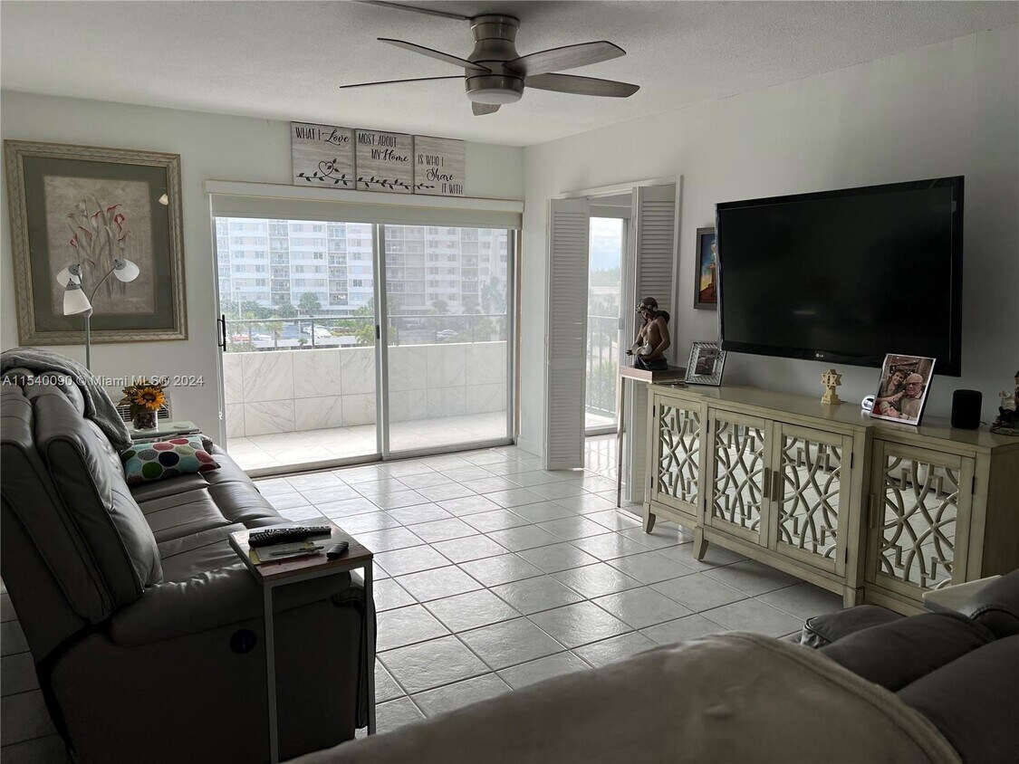 220 Kings Point Dr Unit 512, Sunny Isles Beach, FL 33160 - Condo for ...
