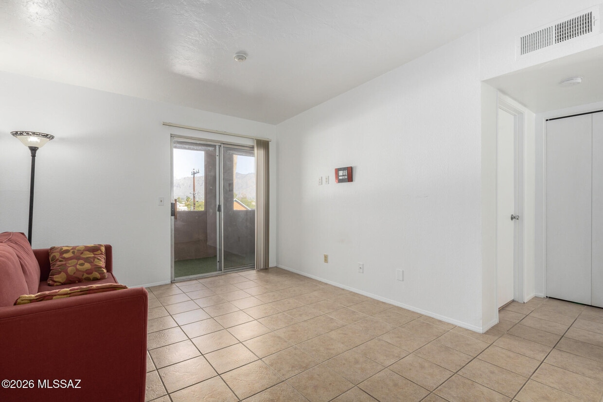 1810 E Blacklidge Dr Unit 123, Tucson, AZ 85719 - Condo for Rent in ...