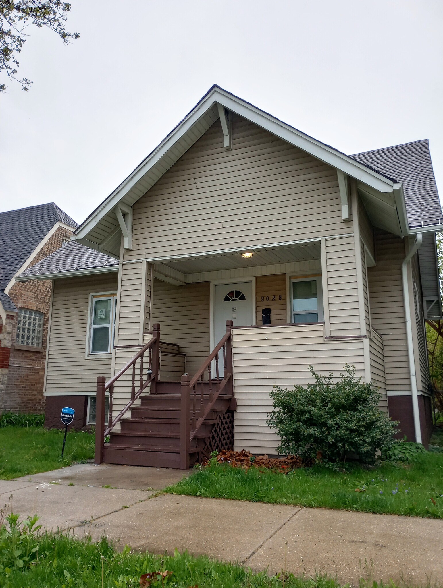8028 S Marquette Ave, Chicago, IL 60617 - House Rental in Chicago, IL ...