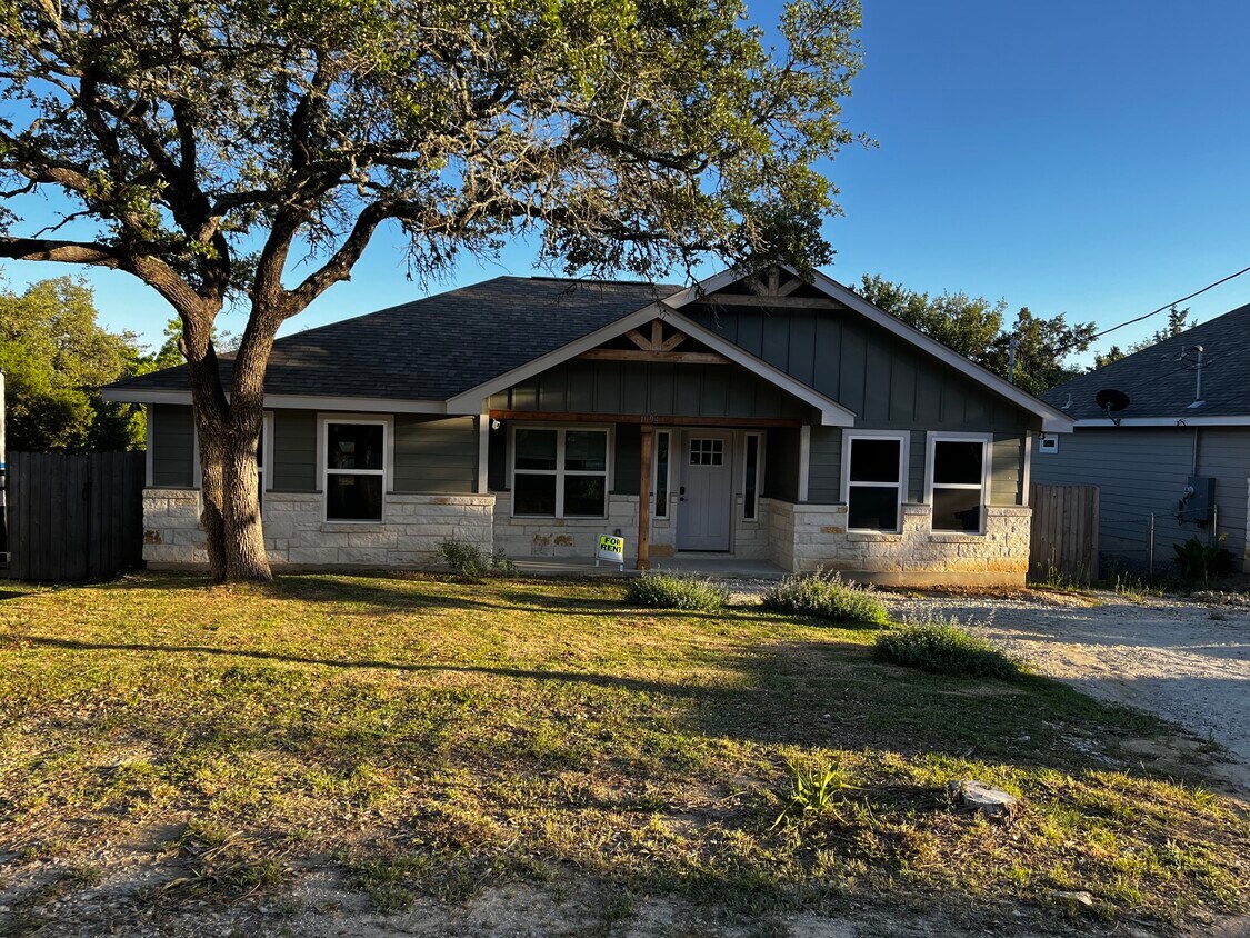 1094 Chisolm Trl, Spring Branch, TX 78070 - House Rental in Spring ...