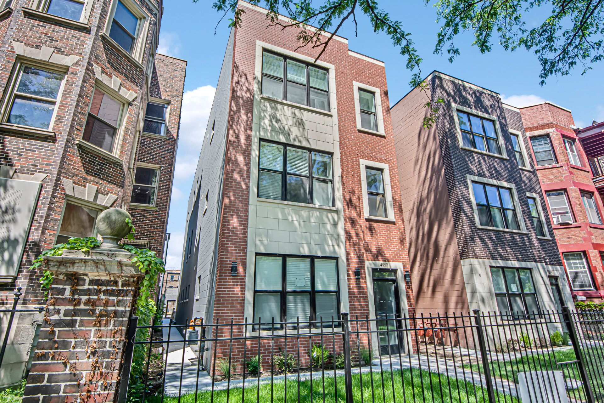 4949 S Michigan Ave, Chicago, IL 60615 - Condo for Rent in Chicago, IL ...