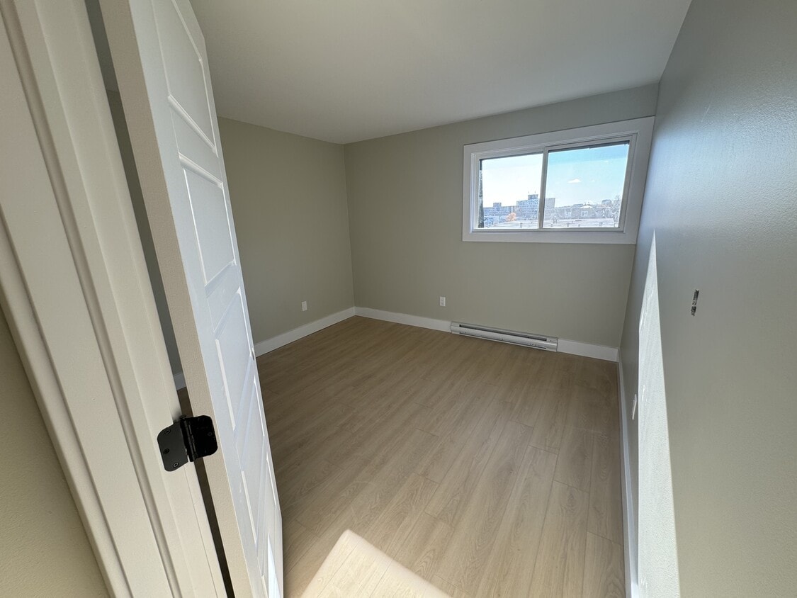 350 Ellerdale St, Saint John, NB E2J 2M2 - Townhouse for Rent in Saint ...