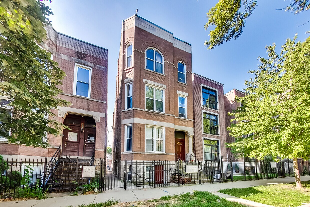 2613 W Evergreen Ave Unit 1S, Chicago, IL 60622 - Room for Rent in ...