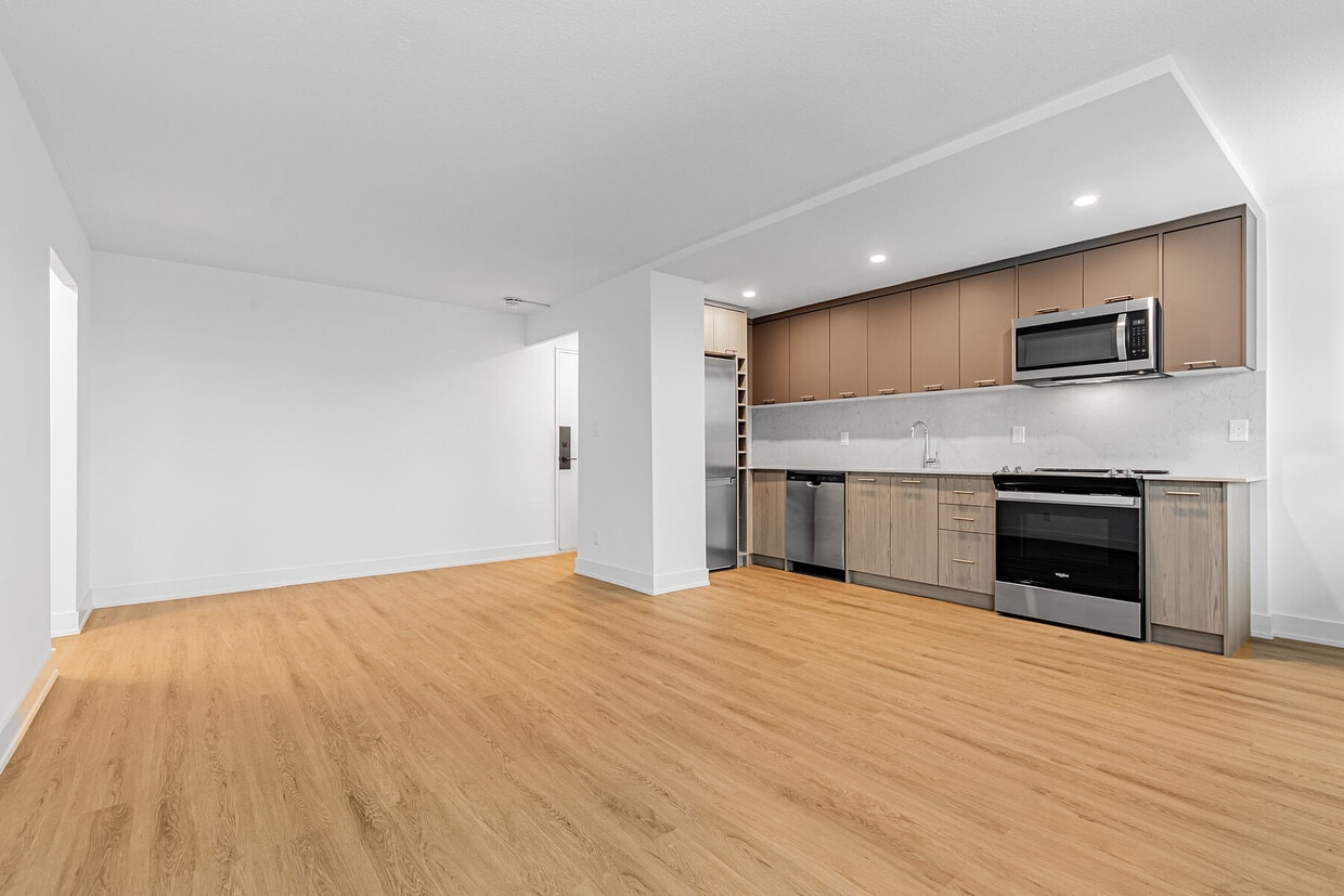 135 Tyndall Ave, Toronto, ON M6K 2G4 - Condo à Louer à Toronto, ON ...