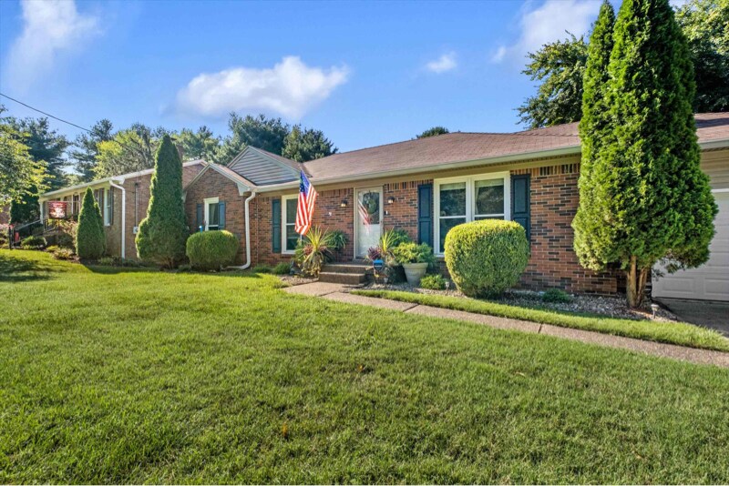 1006 Club Dr, Goshen, KY 40026 | Apartments.com