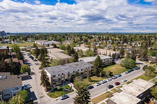 Kingsland Gardens Apartments - 742 Kingsmere Cres SW Calgary, AB ...
