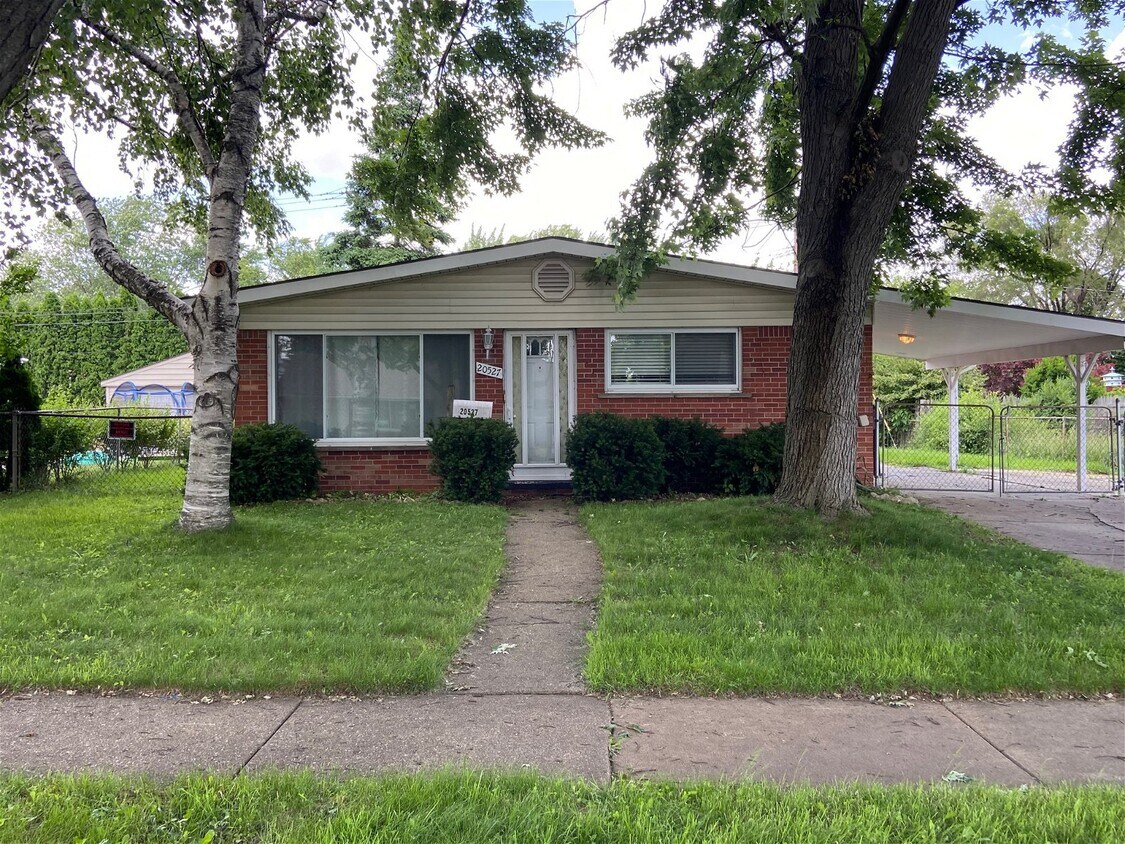 20527 Cortina St, Clinton Township, MI 48035 - House Rental in Clinton ...