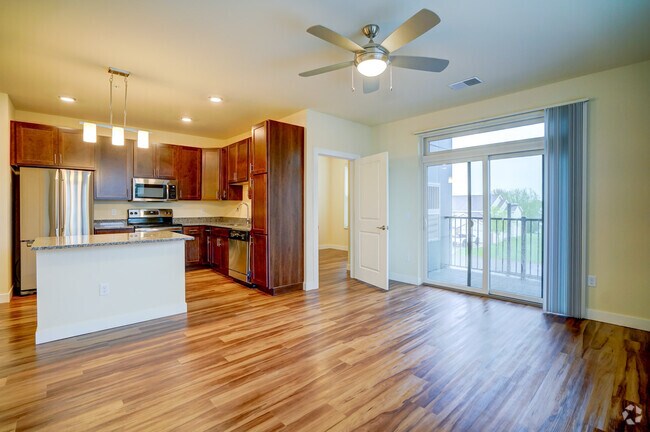 Liberty Square Apartments for Rent with High Ceilings - Sun Prairie, WI ...