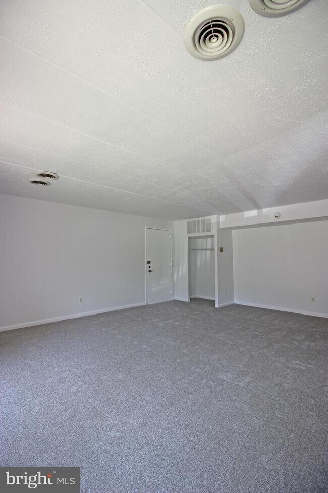 2630 Wagon Dr Unit 3C, Alexandria, VA 22303 - Room for Rent in ...