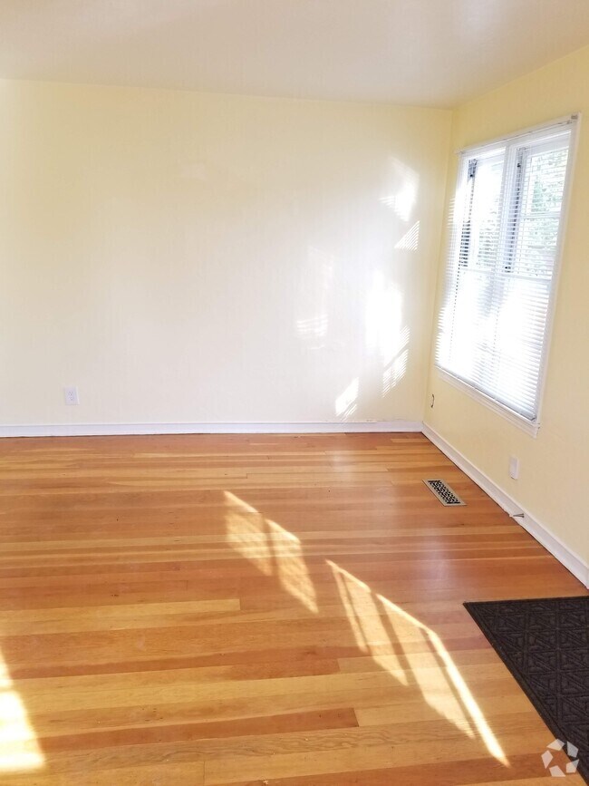 Burke's Apartments for Rent with Hardwood Floors - Reno, NV - Updated ...