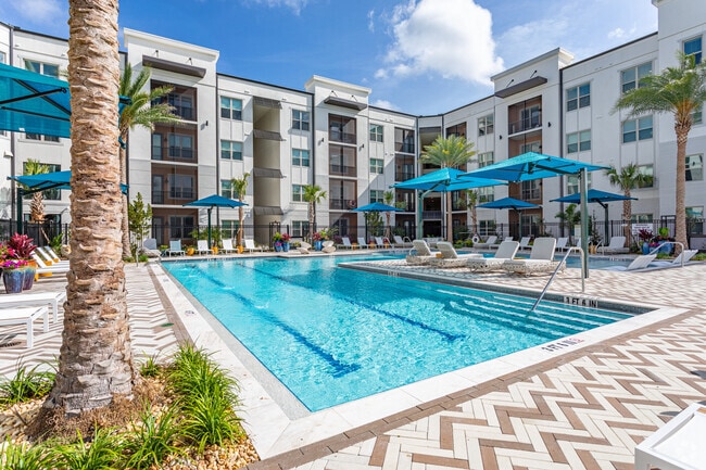 Tuscany Cove Apartments for Rent with a Walk-In Closet - Naples, FL ...