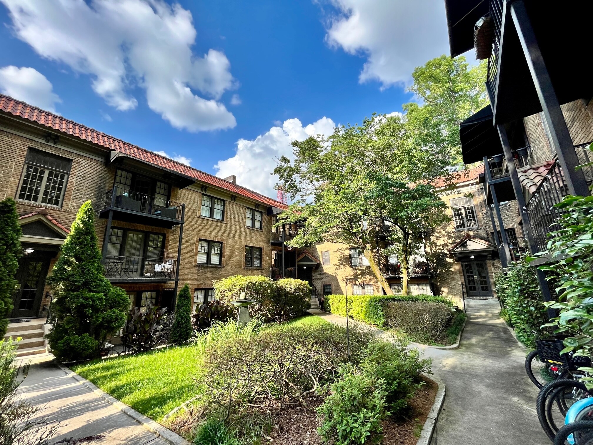 677 Somerset Ter Ne Unit C1, Atlanta, GA 30306 - Condo for Rent in ...