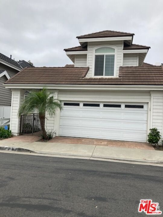 Harbor View Hills Apartments for Rent with Hardwood Floors - Newport ...