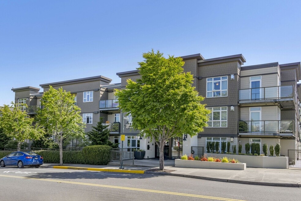 Apartments for Rent with a Walk-In Closet in Moss Bay, Kirkland ...